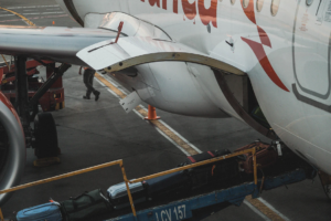 Apa itu Air Freight: Definisi, Jenis, Proses, dan Biaya - Ginee